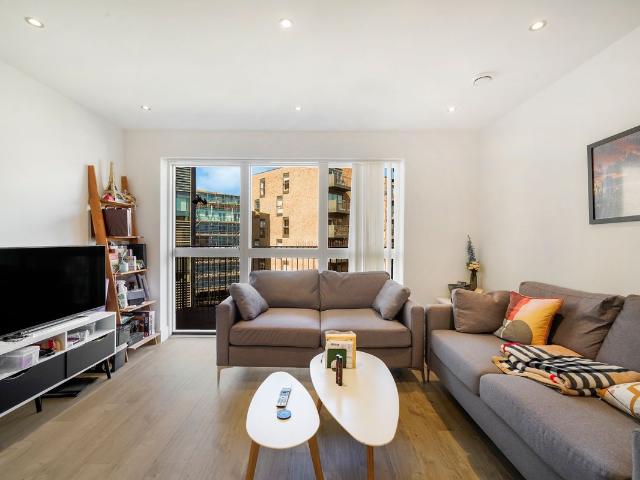 Lyon Road, Harrow HA1, 2 bed flat to rent, £2,200 pcm | PrimeLocation