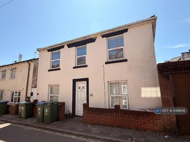 Lyon St, Southampton, SO14 4 bed flat to rent £1,900 pcm £438 pw