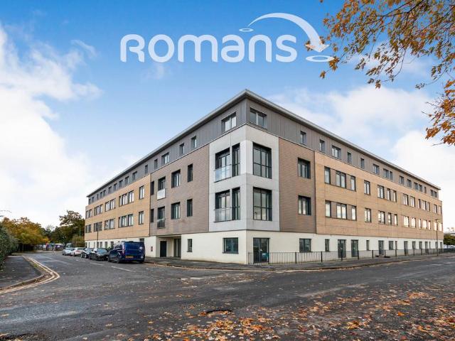 Lyon Way, Frimley, Camberley, GU16 Studio to rent £1,000 pcm £231 pw