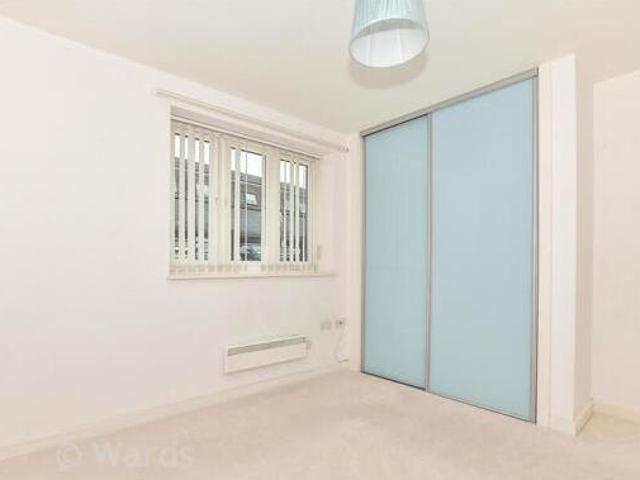 Lyons Crescent, Tonbridge, 2 Bedroom Apartment