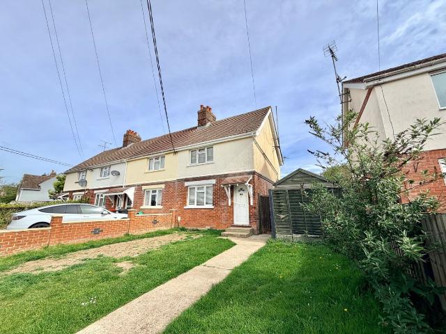 Lyons Hall Road CM7, 3 bed end terrace house to rent, £1,395 pcm | PrimeLocation