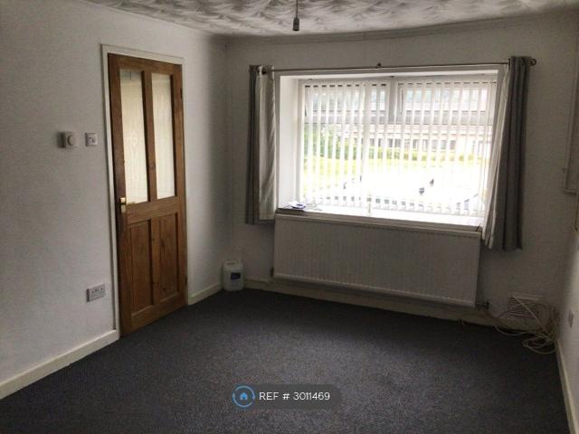 Lyons Place, Neath SA11, 2 bed terraced house to rent, £700 pcm | PrimeLocation