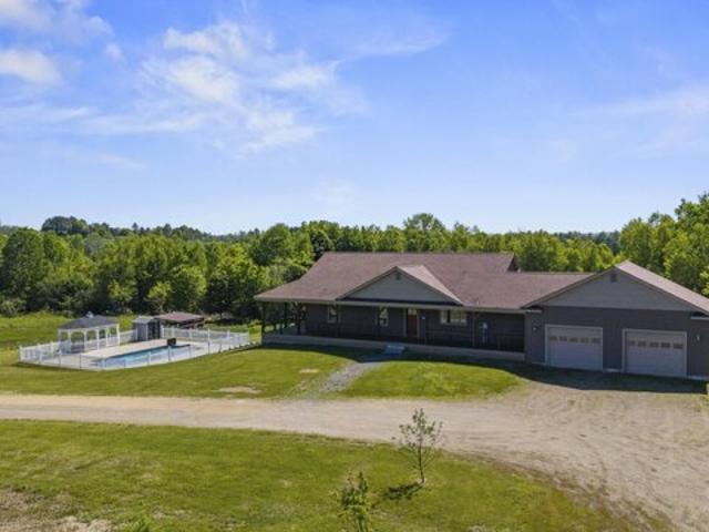 Lyons Rd, Sidney, Home For Sale
