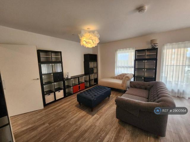 Lyall House, London, E13 3 bed flat to rent £2,800 pcm £646 pw