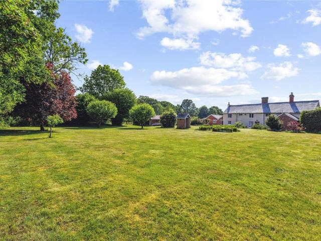 Lyburn Road, Hamptworth, Salisbury. 5 bed detached house to rent £4,000 pcm £923 pw