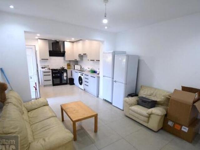 Lydgate Lane, Sheffield, 4 Bedroom Terraced