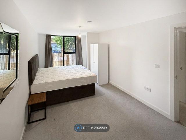 Lydia Ann St, Liverpool L1, 2 bed flat to rent, £1,200 pcm | PrimeLocation