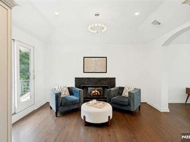 Lydia Ln, Wyckoff, Home For Sale