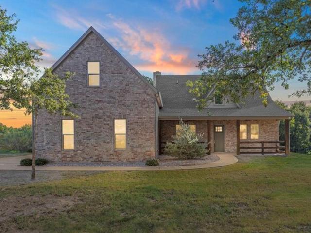 Lydia Ln, Granbury, Home For Sale