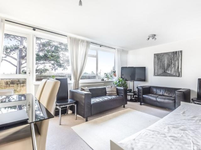 Lydney Close, Southfields, London, SW19