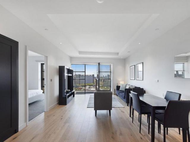 Lyell Street, London E14 1 bed flat to rent £2,300 pcm £531 pw