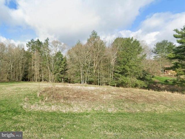 Lyle St, Mineral Point, PA 15942
