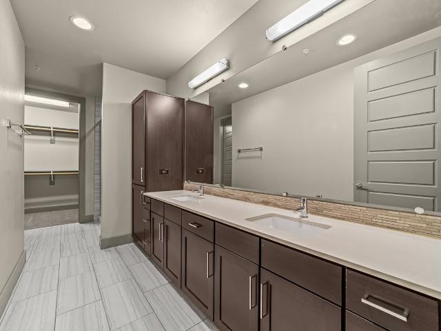 Lyra on McKinney 1 Bedroom Apartment for Rent at 4209 Mckinney Ave, Dallas, TX 75205