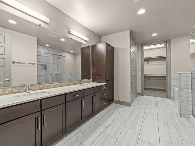 Lyra on McKinney 1 Bedroom Apartment for Rent at 4209 Mckinney Ave, Dallas, TX 75205