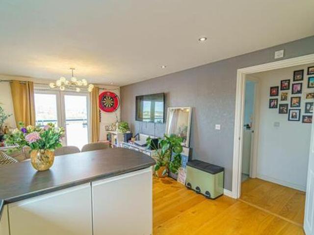 Lysaght Avenue, Newport, 2 Bedroom Flat