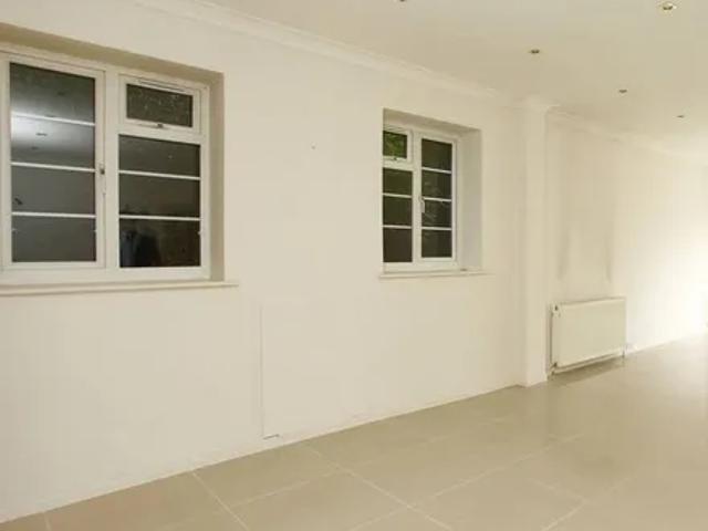 Lyttelton Road, London, N2 0EA, United Kingdom | 4 bed house for rent #117706290 | Rentberry