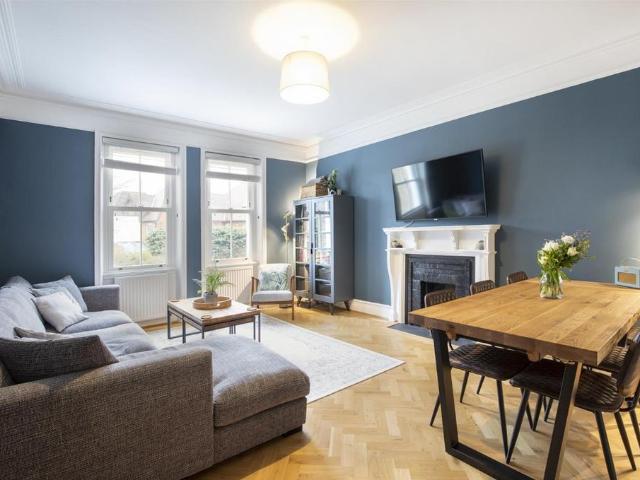 Lytton Grove, London 2 bed flat to rent £3,750 pcm £865 pw