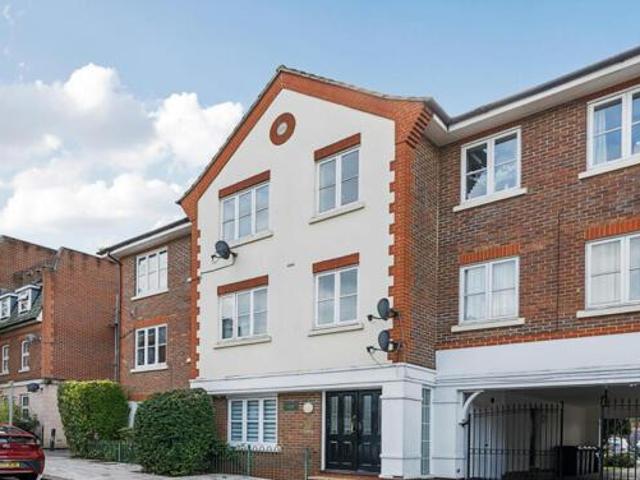 Lytton Road, Barnet, 2 Bedroom Apartment