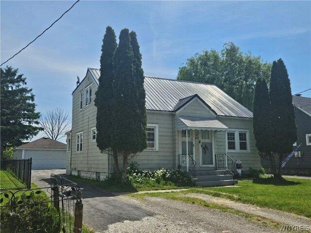 Lyth Rd, Lackawanna, Home For Sale