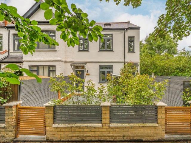 Lyveden Road, London SW17 1 bed maisonette to rent £1,595 pcm £368 pw