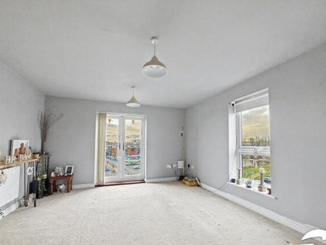 Lywood Drive, Sittingbourne, 2 Bedroom Flat