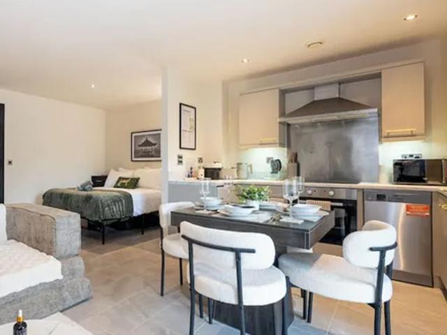 M3 3NF, England, United Kingdom | 1 bed apartment for rent #168049958 | Rentberry