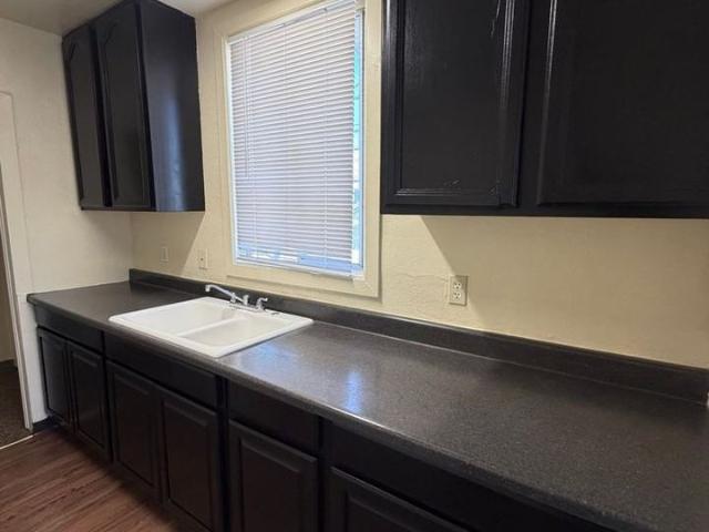 M07 1710 OREGON 2 Bedroom Apartment for Rent at 1710 Oregon St, Bakersfield, CA 93305 East Bakersfield