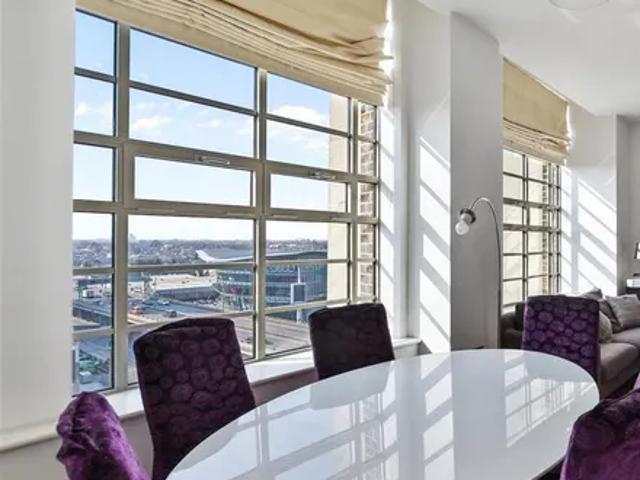 M4 Elevated Section, Great West Road, London, TW8 9QS, United Kingdom | 3 bed apartment for rent #132524996 | Rentberry