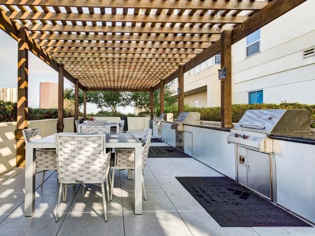 M5250 1 Bedroom Apartment for Rent at 5250 Brownway St, Houston, TX 77056 Great Uptown