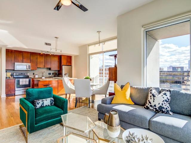 M5250 2 Bedroom Apartment for Rent at 5250 Brownway St, Houston, TX 77056 Great Uptown