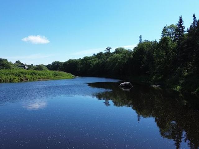 M8B40L3 1A Hamm Rd, Frankfort, ME 04438