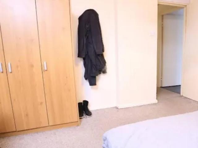 M.A Halal Grocery, 2 4 Stroudley Walk, Bromley by Bow, London, E3 3EW, United Kingdom | Room for rent #154592357 | Rentberry