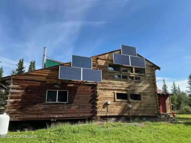 m ILE 8.9 EDGERTON HIGHWAY, COPPER CENTER, AK 99573 Single Fam.