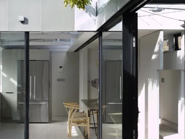 M&S Simply Food, 104 106 Notting Hill Gate, London, W11 3QA, United Kingdom | 5 bed apartment for rent #165952962 | Rentberry