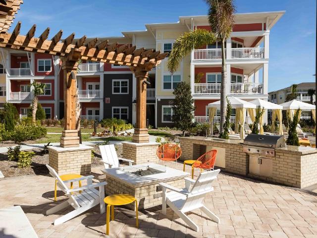 M South 2 Bedroom Apartment for Rent at 5110 S Manhattan Ave, Tampa, FL 33611 Sun Bay South