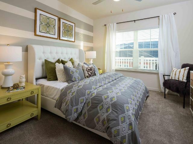 M South 2 Bedroom Apartment for Rent at 5110 S Manhattan Ave, Tampa, FL 33611 Sun Bay South