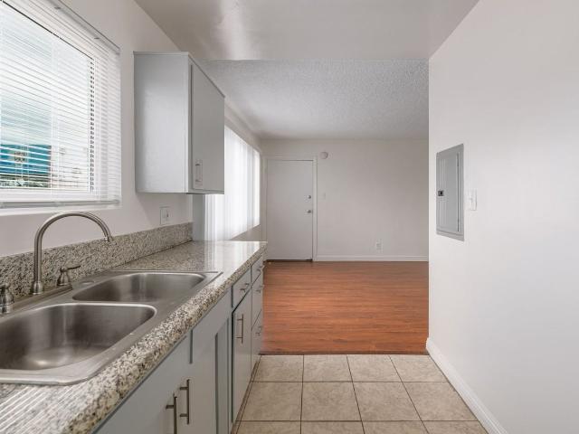 MC Wilson Properties, LLC Elden Studio Apartment for Rent at 981 Elden Ave, Los Angeles, CA 90006 MacArthur Park