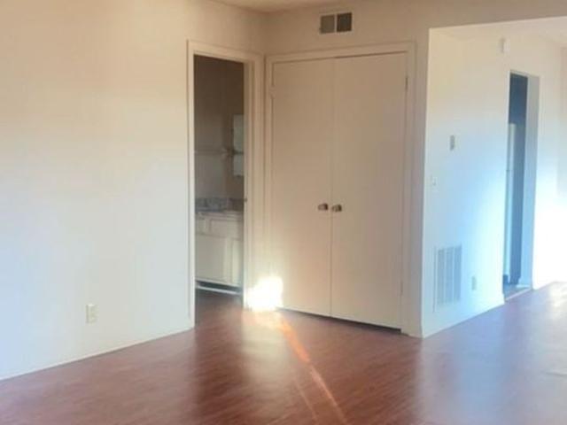 McMurray Apartments and Townhomes 2 Bedroom Apartment for Rent at 415 Tusculum Road, Nashville, TN 37211 McMurray