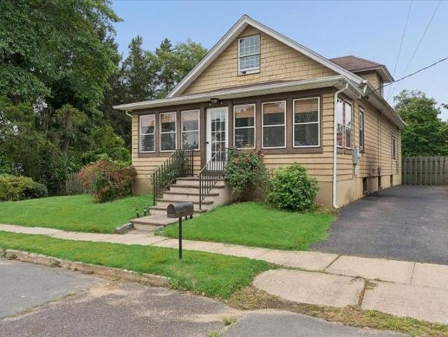 Mcadoo Ave, Hamilton, Home For Sale