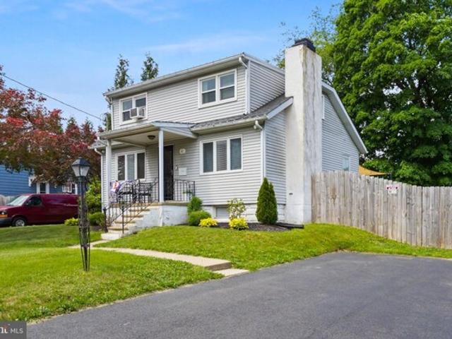 Mcadoo Ave, Hamilton, Home For Sale