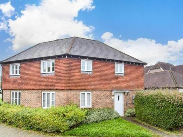 Mcarthur Drive, Kings Hill, 2 Bedroom Flat