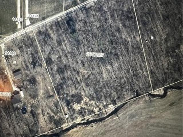 McCue Rd NW, Canal Fulton, OH 44666