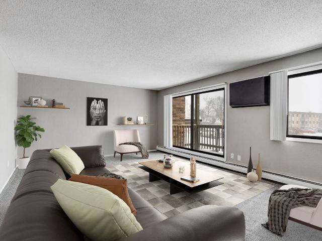 McCarrons Village 2 Bedroom Apartment for Rent at 99 W California Ave, St. Paul, MN 55117 North of Maryland