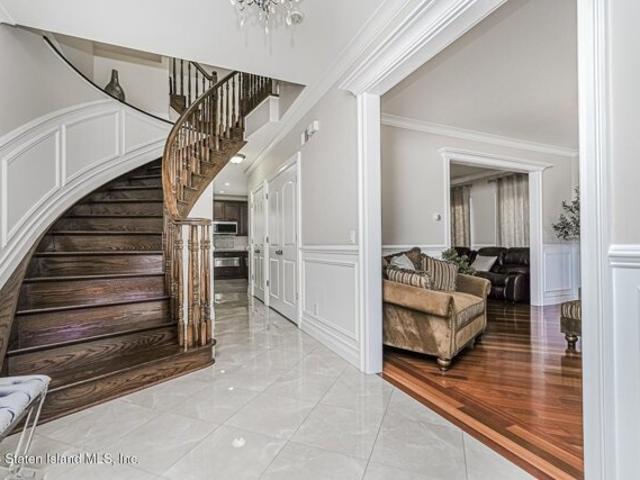 Mcclean Ave, Staten Island, Home For Sale