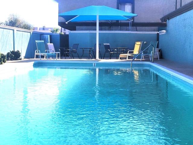 McClintock Townhomes 2 Bedroom Apartment for Rent at 1806 E Concorda Dr, Tempe, AZ 85282