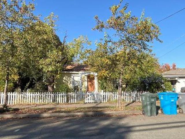 Mcconnell Ave