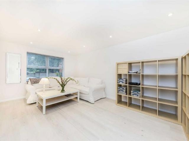 Mcdowall Road, London SE5 1 bed flat to rent £1,800 pcm £415 pw
