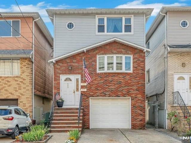 Mcguigan Pl, Harrison, Home For Sale