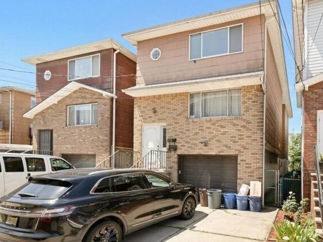 Mcguigan Pl, Harrison, Home For Sale