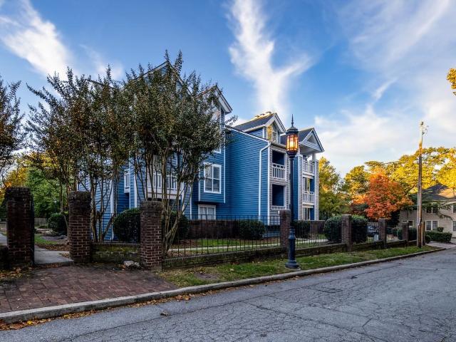 McIver Square Apartments 2 Bedroom Apartment for Rent at 1107 W Mcgee St, Greensboro, NC 27403 College Hill